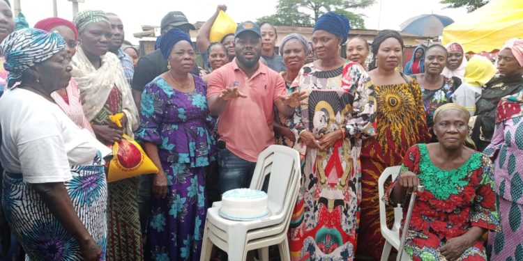 ECOWAS Youth Ambassadors, Austin Peacemaker Empowers Widows, Children