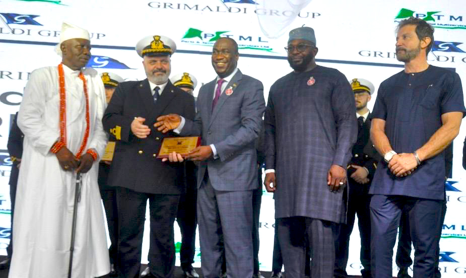 Group Picture At Lagos Port