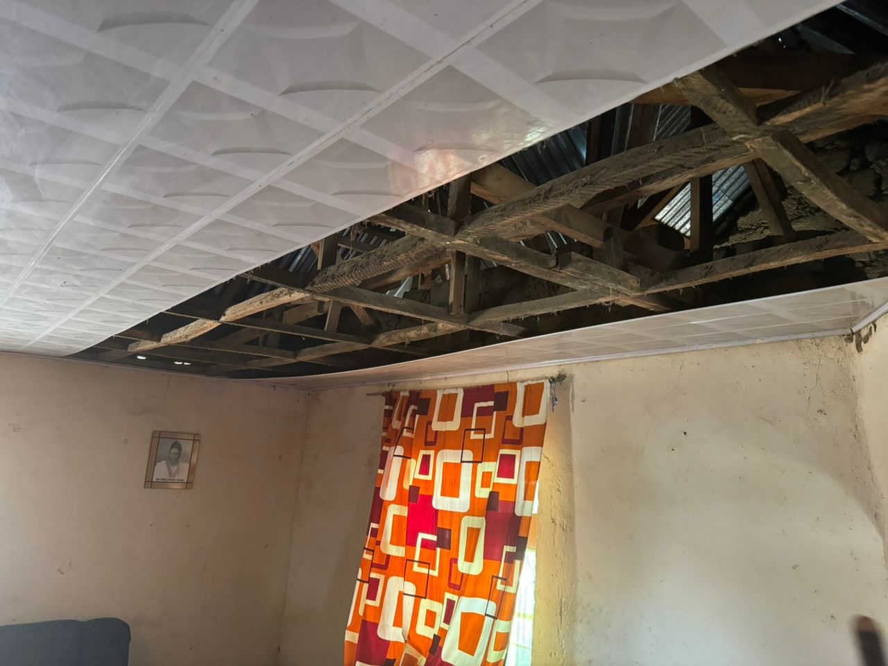 PICTORIAL: Anxiety Over Earth Movements In Plateau Community