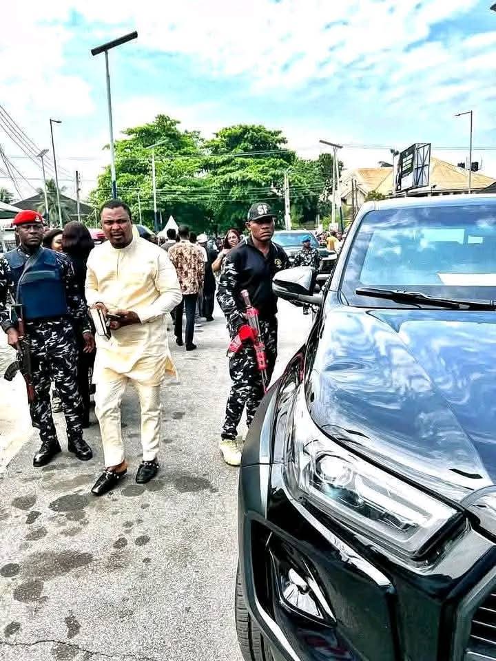 PICTORIAL: Fubara Makes First Public Appearance After Emergency Rule ...