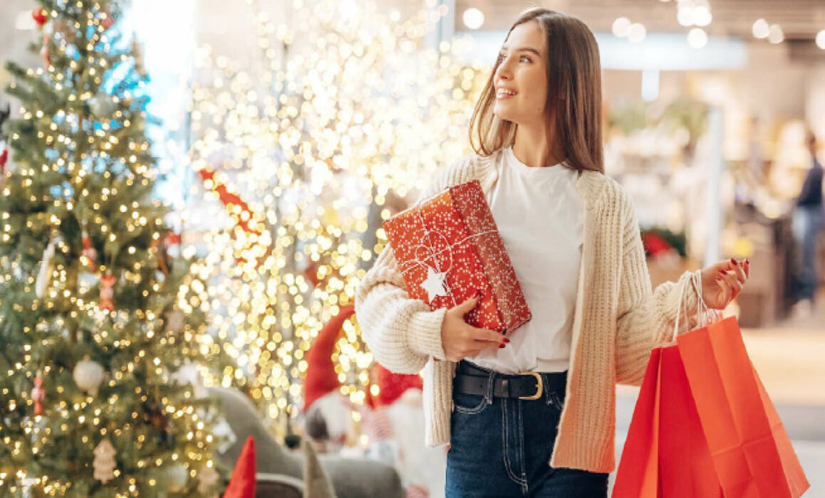 Making Smart Christmas Saving, Spending Decisions