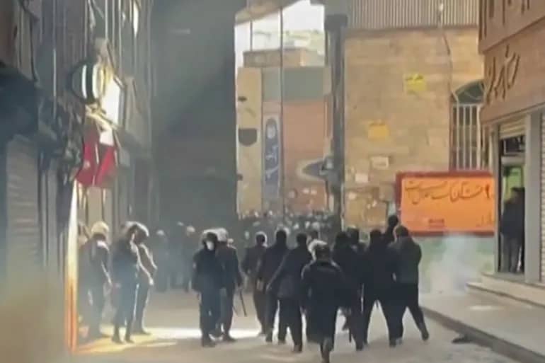 Nationwide Internet Shutdown Hits Iran Amid Anti-government Protests