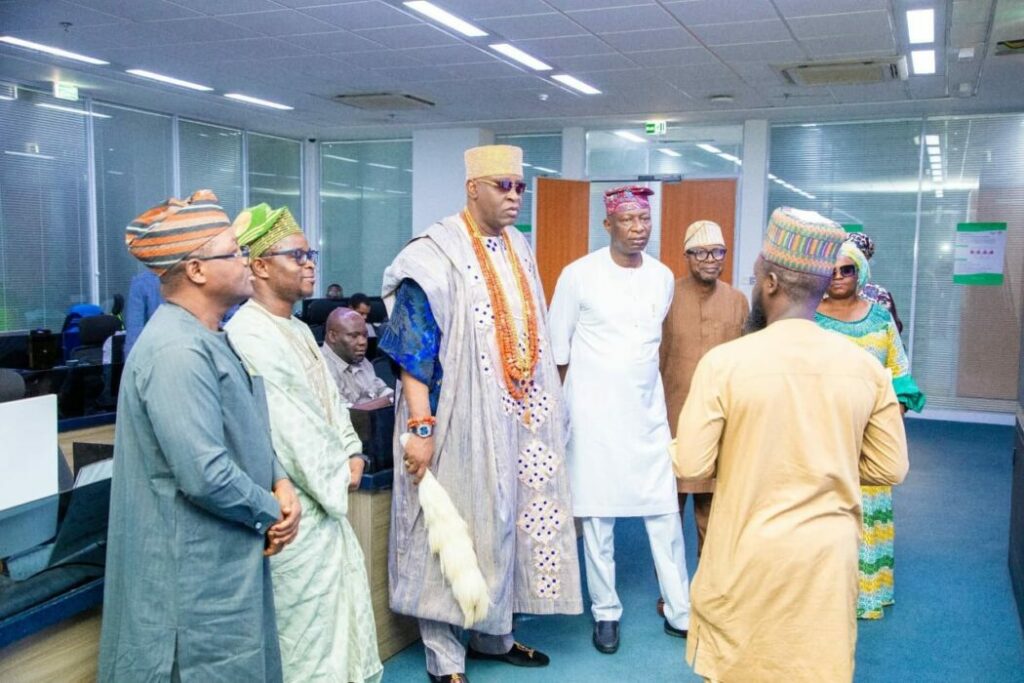 PICTORIAL: Oba Ghandi Visits Galaxy Backbone, Positions Ogbomoso As ...