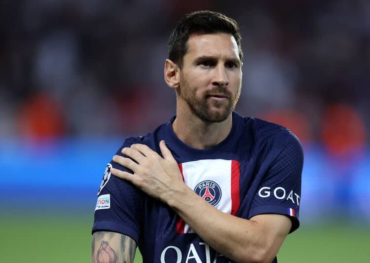 Messi Suffers Injury Scare Ahead Of World Cup Title Defence