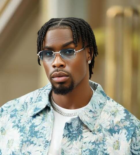 ‎Ex BBN Housemate Neo Akpofure ‎Threatens Legal Action After Lady ...
