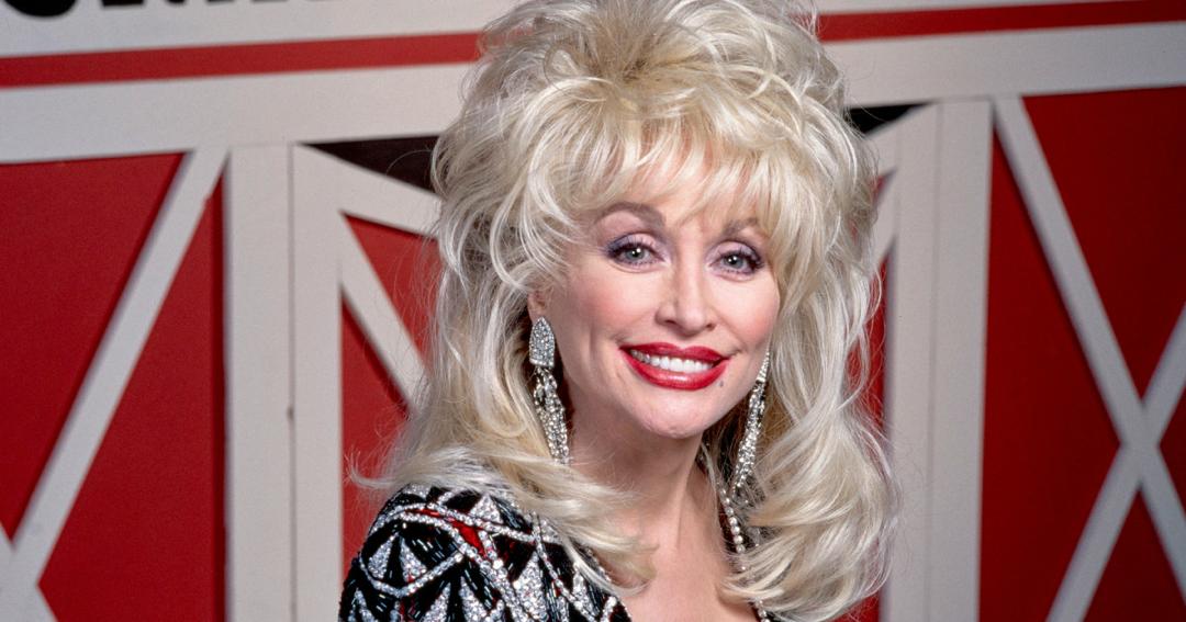 Dolly Parton Speaks Out On Marriage Rumours Following First Public ...