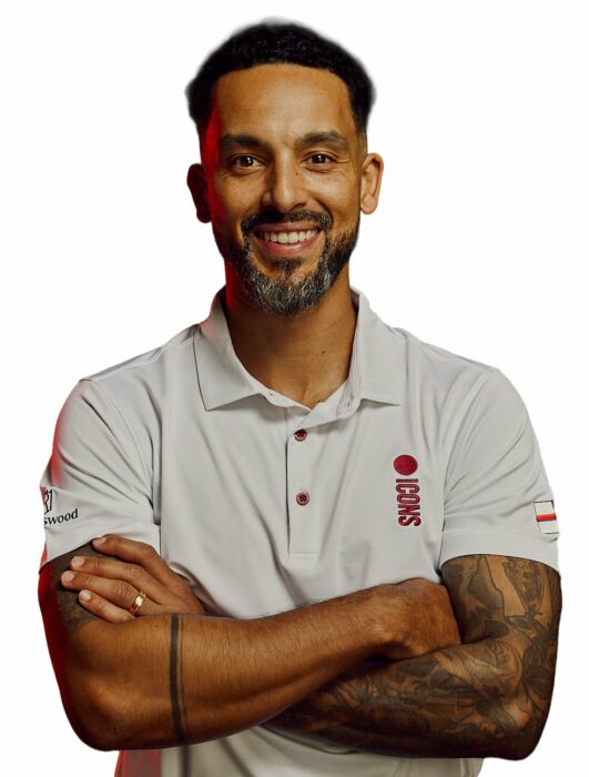 Theo Walcott Eyes Spot On Arsenal's Title Parade Bus
